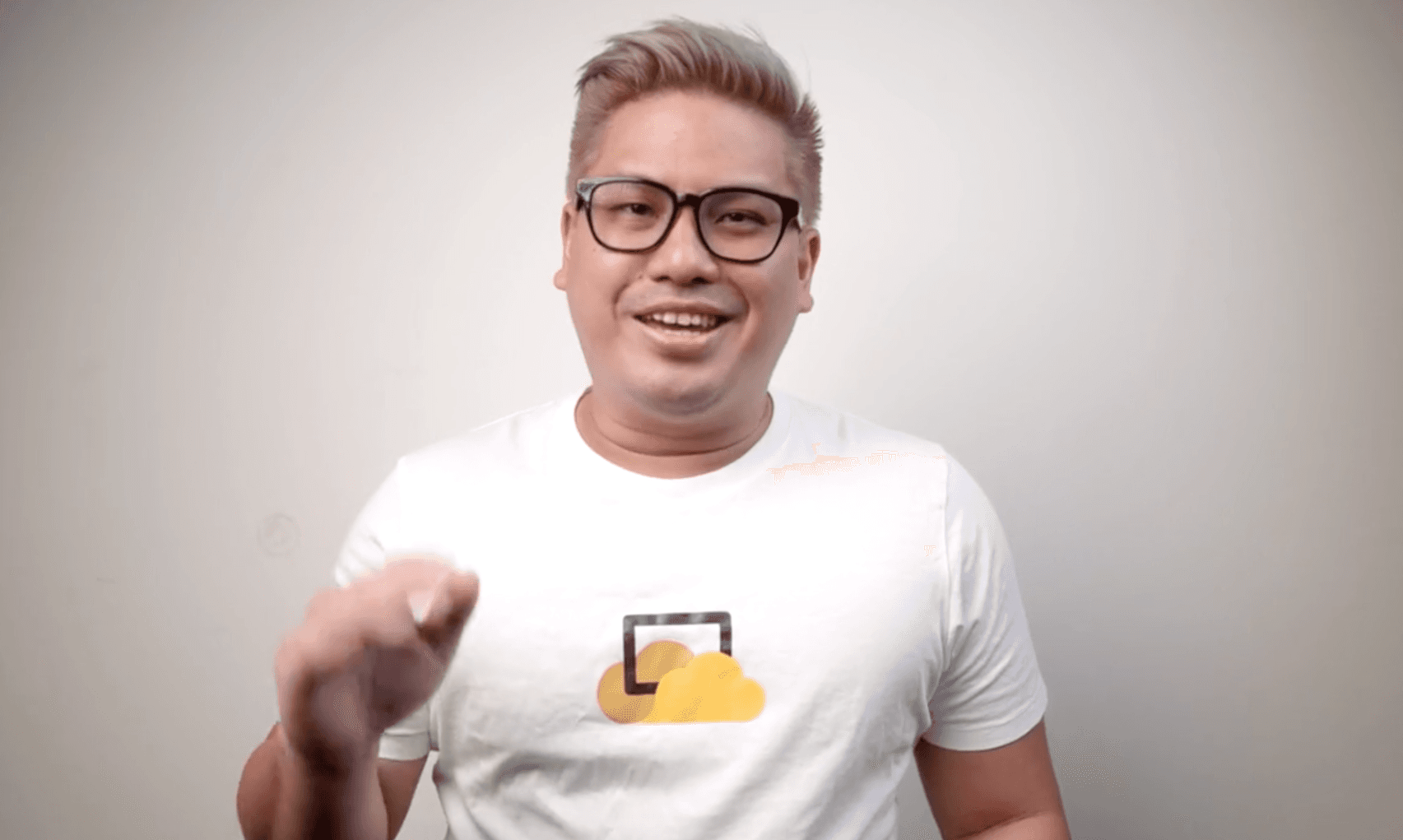 Software-First Digital Signage For Any Hardware - ScreenCloud